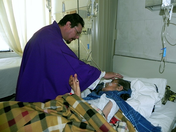 Aprenda la ORACIÓN PARA UN ENFERMO TERMINAL y pida su sanidad